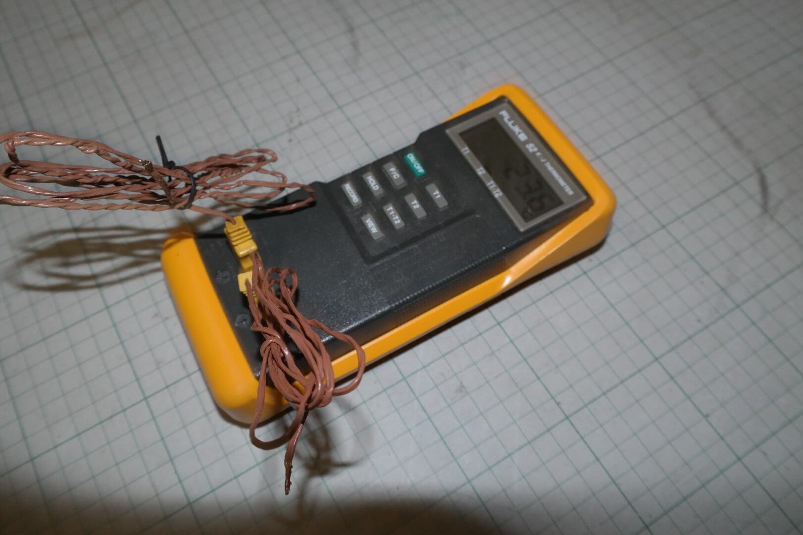 Fluke 52 k / j thermocouple Dual Input Digital Thermometer - TME ...