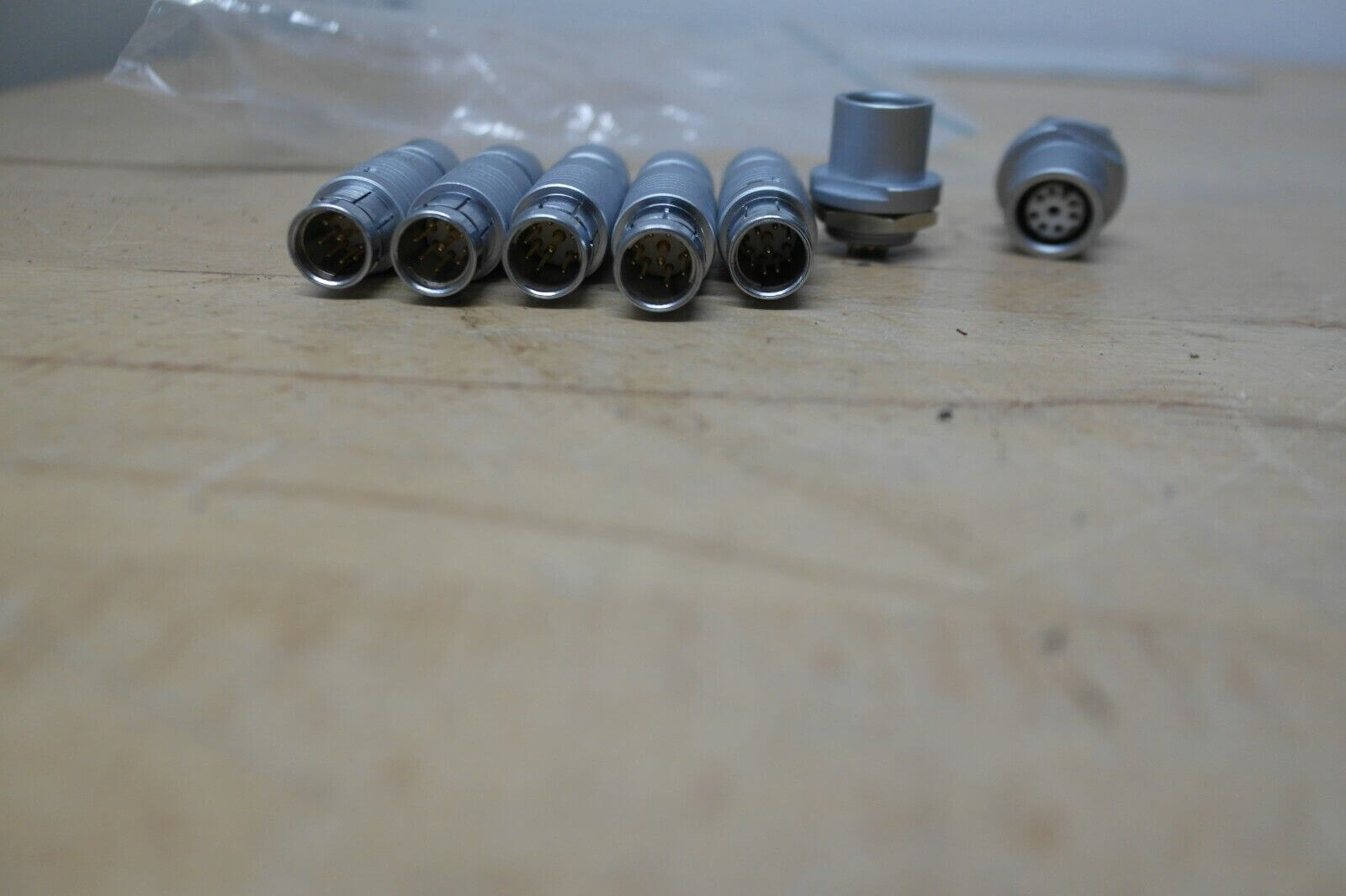 lot of lemo connectors male female chassis see pictures / most not used ...