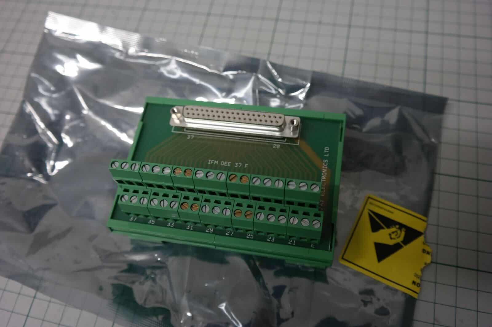 The IFM DEE 37 F 37-way 5A Terminal Block Interface M-Jay Electronics ...